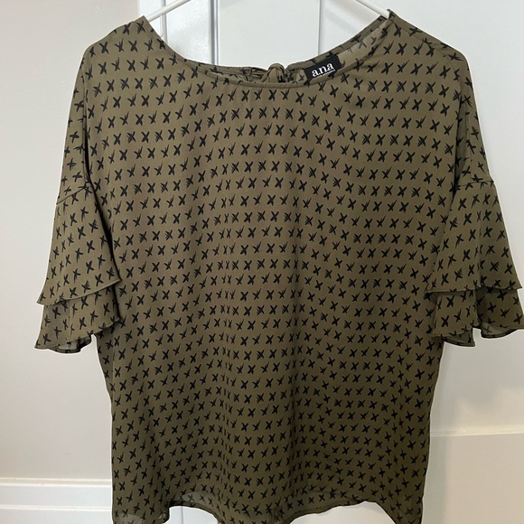 a.n.a | Tops | 34 Sleeve Green Black Patterned Blouse | Poshmark